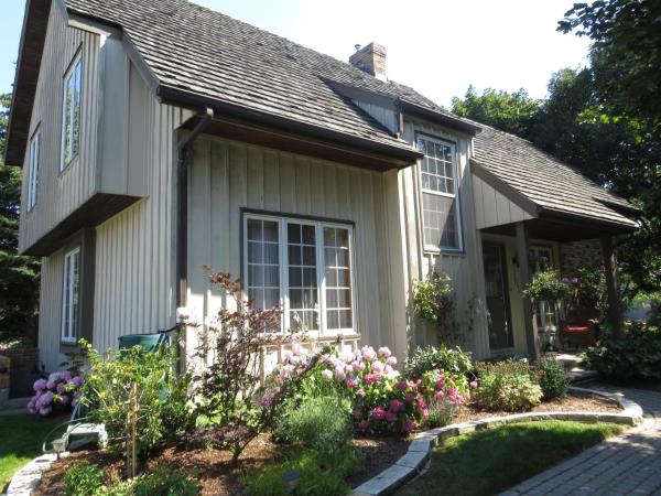 Cedar Gables Bed & Breakfast - Niagara-on-the-Lake