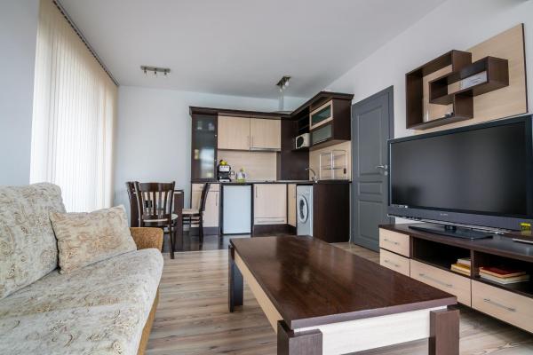 Cozy One-bedroom Apartment In Night Breeze - Burgas