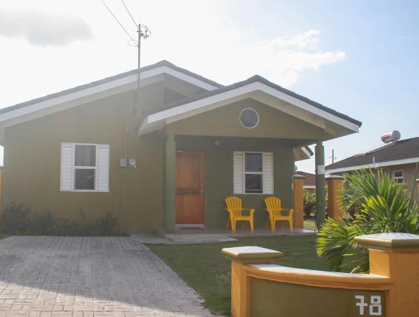 Draxhall Counytry Club Stays - Jamaica