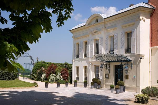 Pavillon Henri Iv Hotel Restaurant Gastronomique Terrasse - Marly-le-Roi
