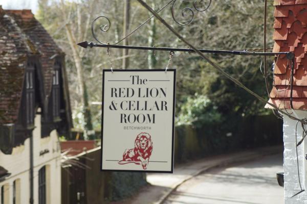 The Red Lion & Cellar Room, Betchworth - Epsom