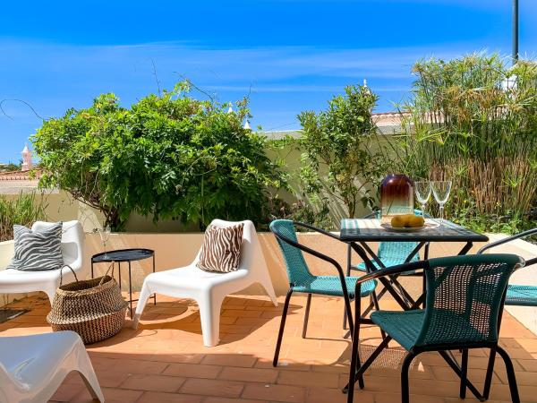Casa Silwa - Chic 2br Townhouse Duplex, 5min To Beach & Pool - Praia da Rocha