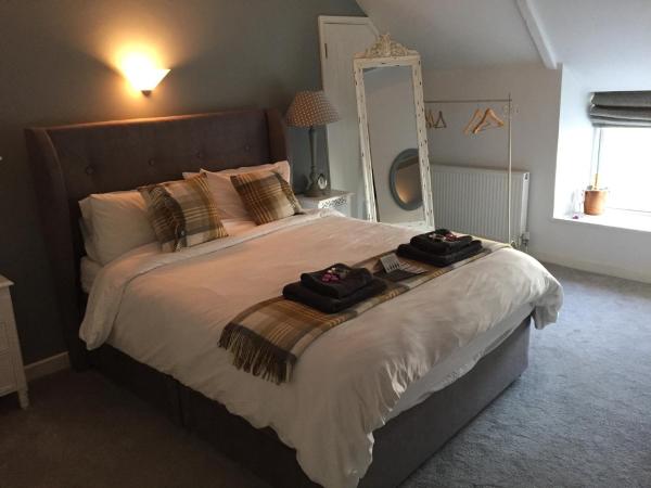 The Golden Mile Country Inn - Porthcawl