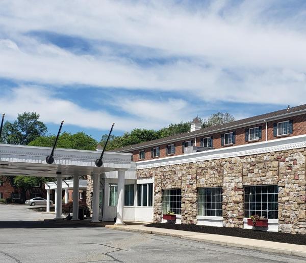 Heritage Hotel Lancaster- Loxley's Treehouse- Dq1 - Lititz, PA