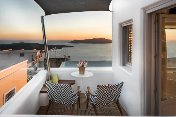 Emfasis Luxury Villa With Heated Jacuzzi-sunset View - Santorini