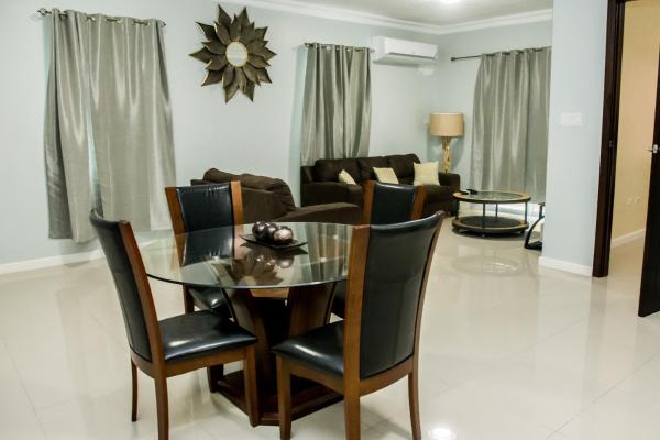 Hamptons At Fairway Across From Ac Marriott Unit No3 - Kingston