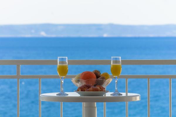 Beachfront Rooms Ana - Makarska