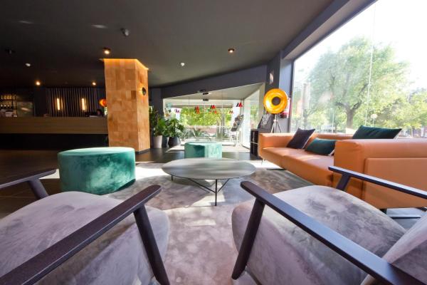 Aparthotel Atenea Valles - Vallromanes