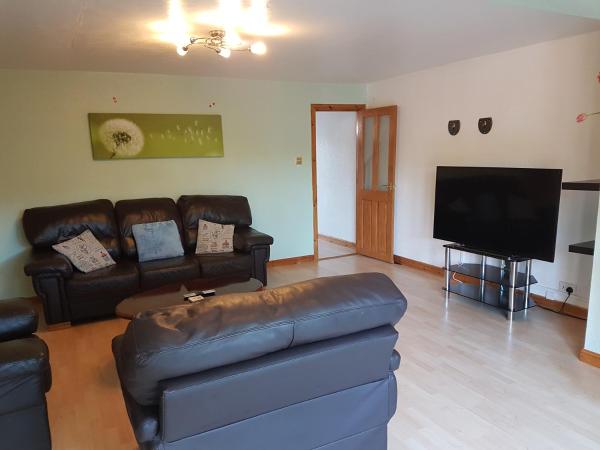 3 Bed Room House - Aberdeen