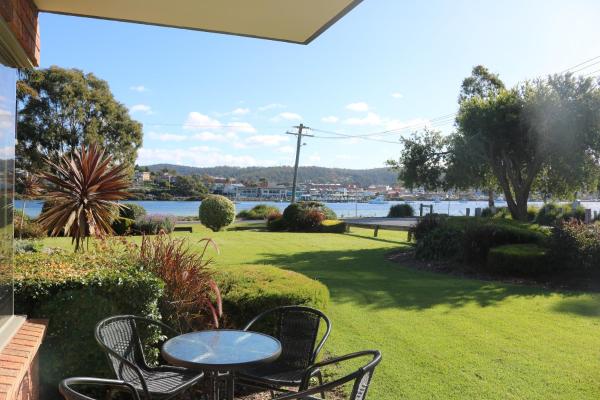 Pelican Waters Unit 2, Ground Level Accommodation - Merimbula
