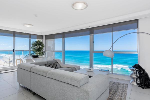 Golden Sands On The Beach - Absolute Beachfront Apartments - Surfers Paradise