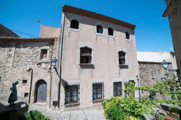 Medieval House In Tossa De Mar Old City - Costa Brava