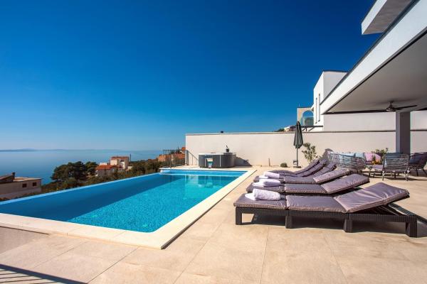 Villa Nano, 4 Bedrooms, Jacuzzi, Heated Pool, Sea Views, Pebble Beach 850m - Dugi Rat