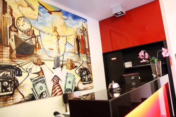 Hotel Grey - Strassen