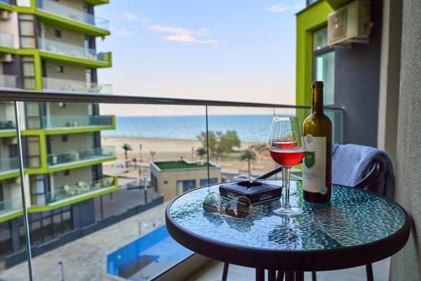 Ambient Holiday Apartment Beach Resort - Năvodari
