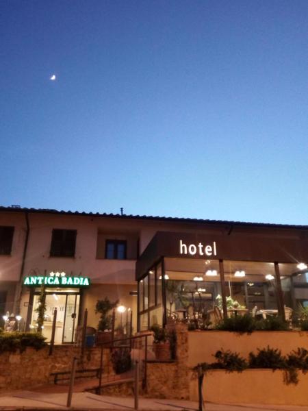 Holiday Rooms Antica Badia - Toskana
