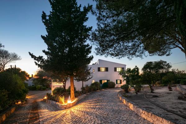 Villa Tara, Heated Private Pool, Short Walk To To Town & Beach - Carvoeiro