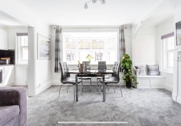 Ammonite Luxury Beachfront Apartment - Lyme Regis