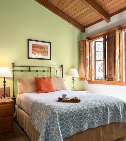 The La Conner Inn - La Conner, WA