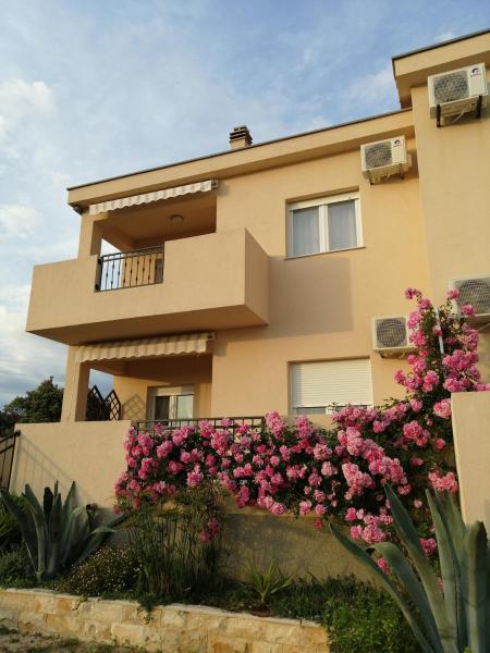 Apartments Karla I Ivano - Mandre