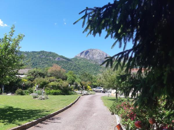 Gîtes Le Clos Des Pradals- Montagne & Nature à Banat Tarascon Ariège - Ariège