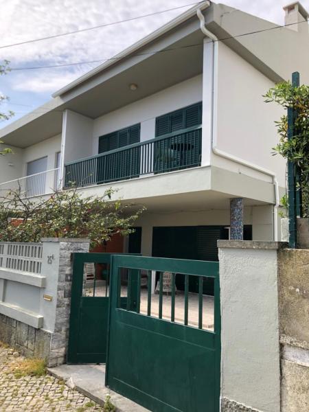 Caparica Beach House Holiday Home - Amora