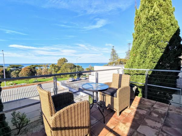 Phoenix Apartments - Lorne