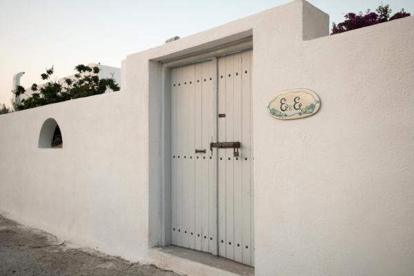 E & E - Santorini