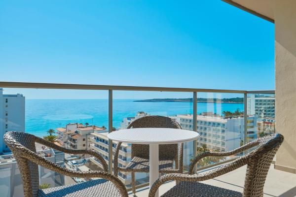 Protur Atalaya - Cala Bona, España