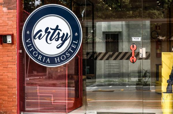 Artsy Vitoria Hostel - Vitoria