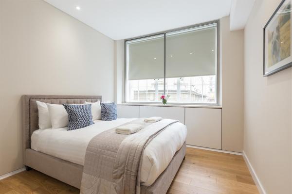 Urban Chic - Exeter Street - City of London