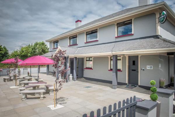 The Village Inn - Ireland