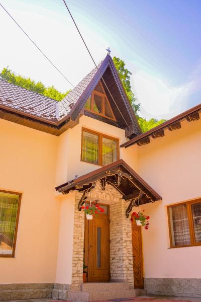 Pensiunea La Cernat - Jina