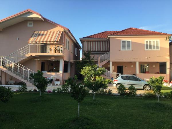 Vila Islami - Albania
