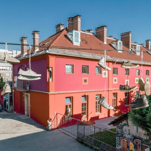 Hostel Celica - Alps