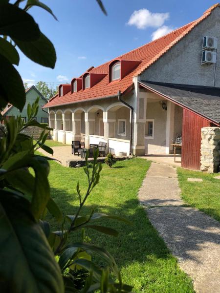 Pécsely House Apartman - Veszprém megye