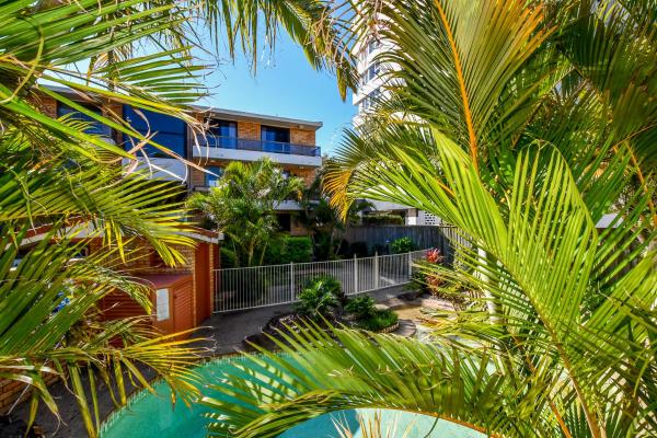 Beautifully Renovated Oceanside Apartment - Lamer 9 - Mooloolaba