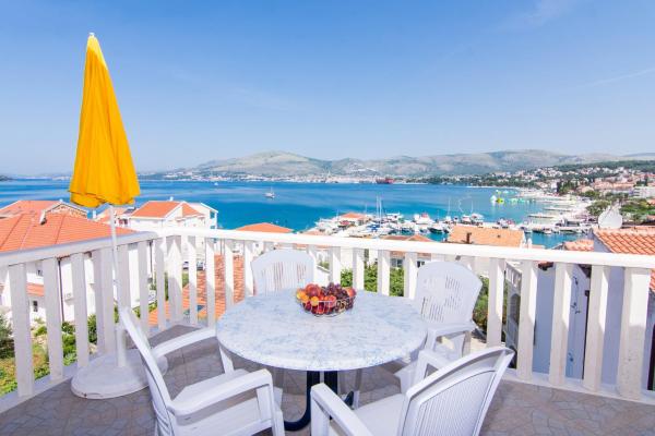 Apartmani Juric - Seget Vranjica