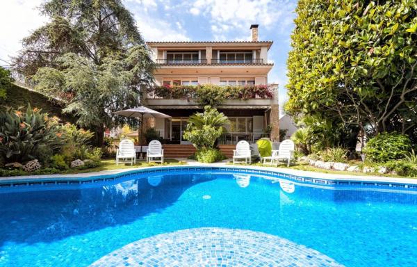 Villa Paquita Luxury House In Barcelona (10 Pax) - Calella
