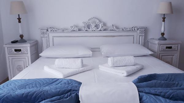 Christos Rooms - Palaiochora