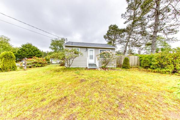 The Sea Glass Cottage - Ocean Park, WA