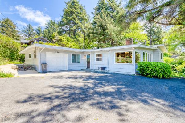 Neahkahnie Charmer - Oswald West State Park, Arch Cape