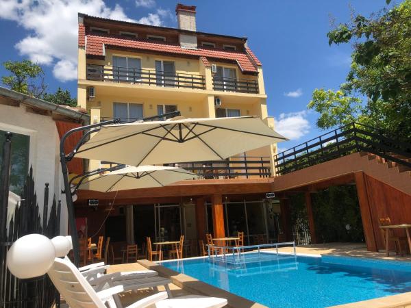 Family Hotel Central - Kranevo