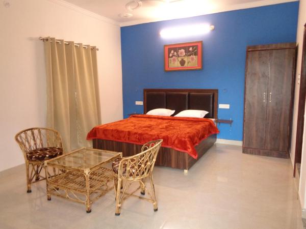 The White House - Rishikesh