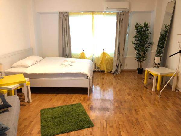 Hats By Green Apartments - Bucharest