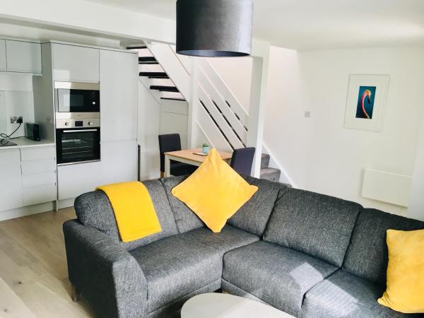 1 Shiphouse Apartment - Brodick