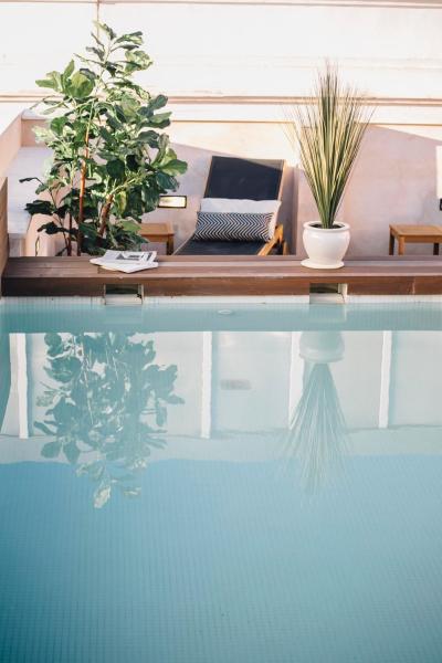 One&lux Byron Suites - España