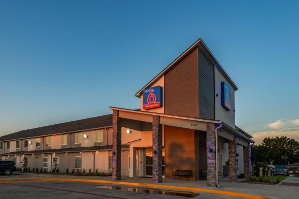 Studio 6 Lake Charles - Iowa, LA