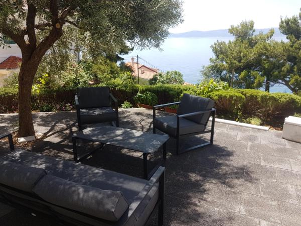 Sea View Apartment With A Huge Terrace - Brela