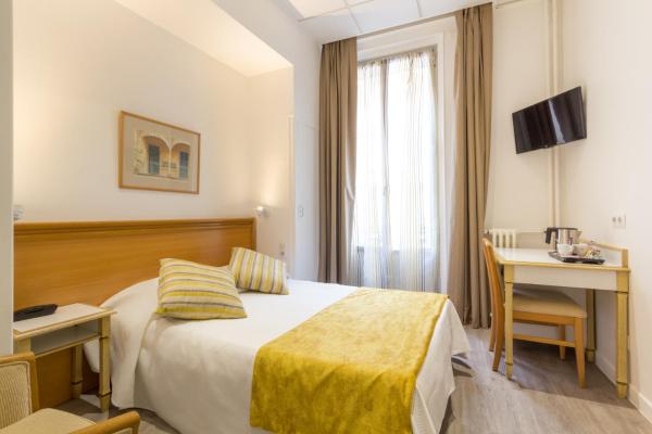 Hotel Busby - Alpes-Maritimes